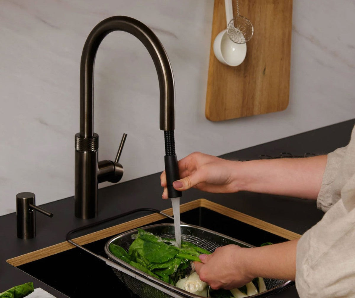 Quooker_Flex_met_COMBI_boiler___CUBE_reservoir_5-in-1_kraan_Gun_Metal_2 ...